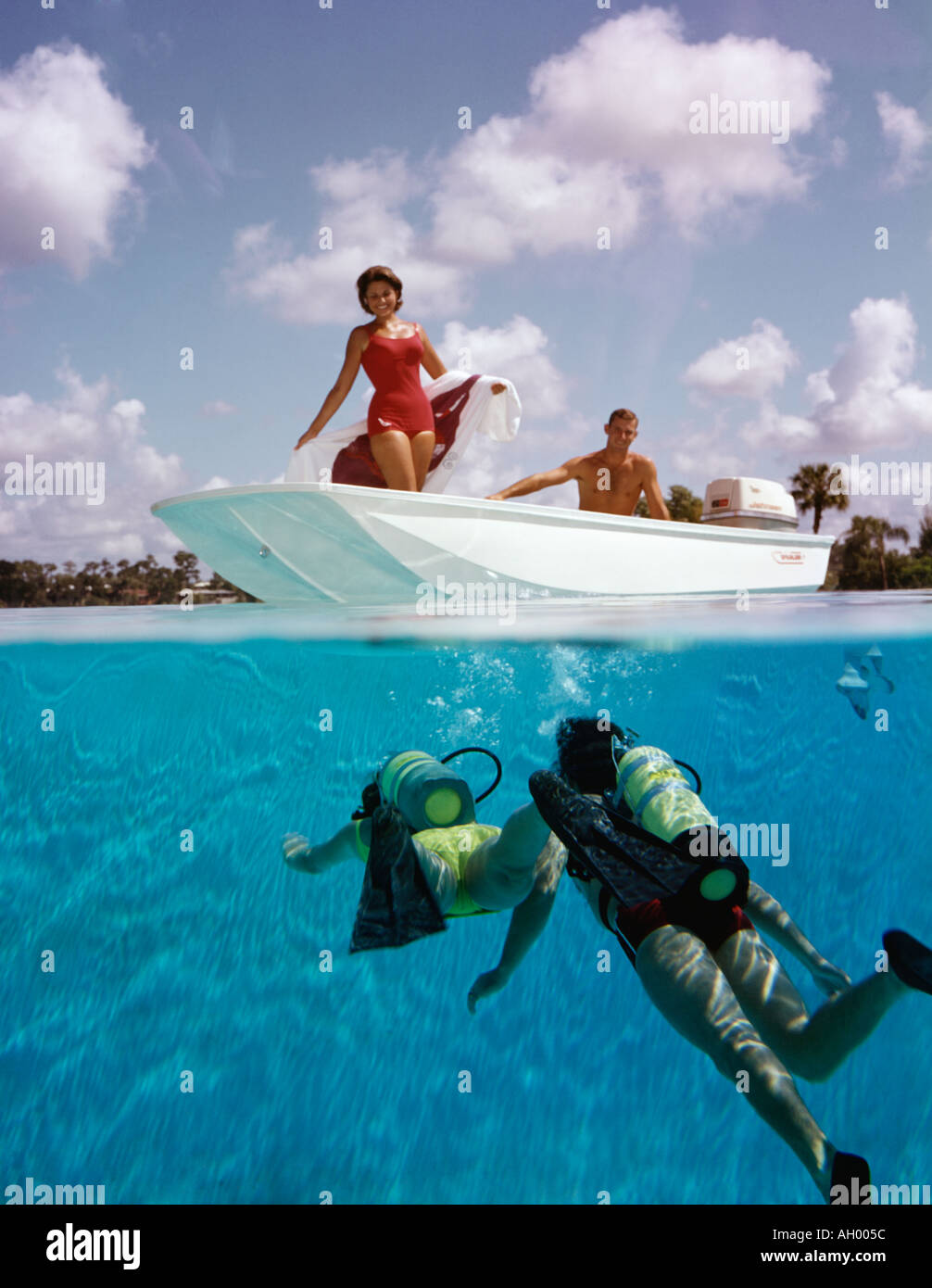 Underneath boat hi-res stock photography and images - Alamy