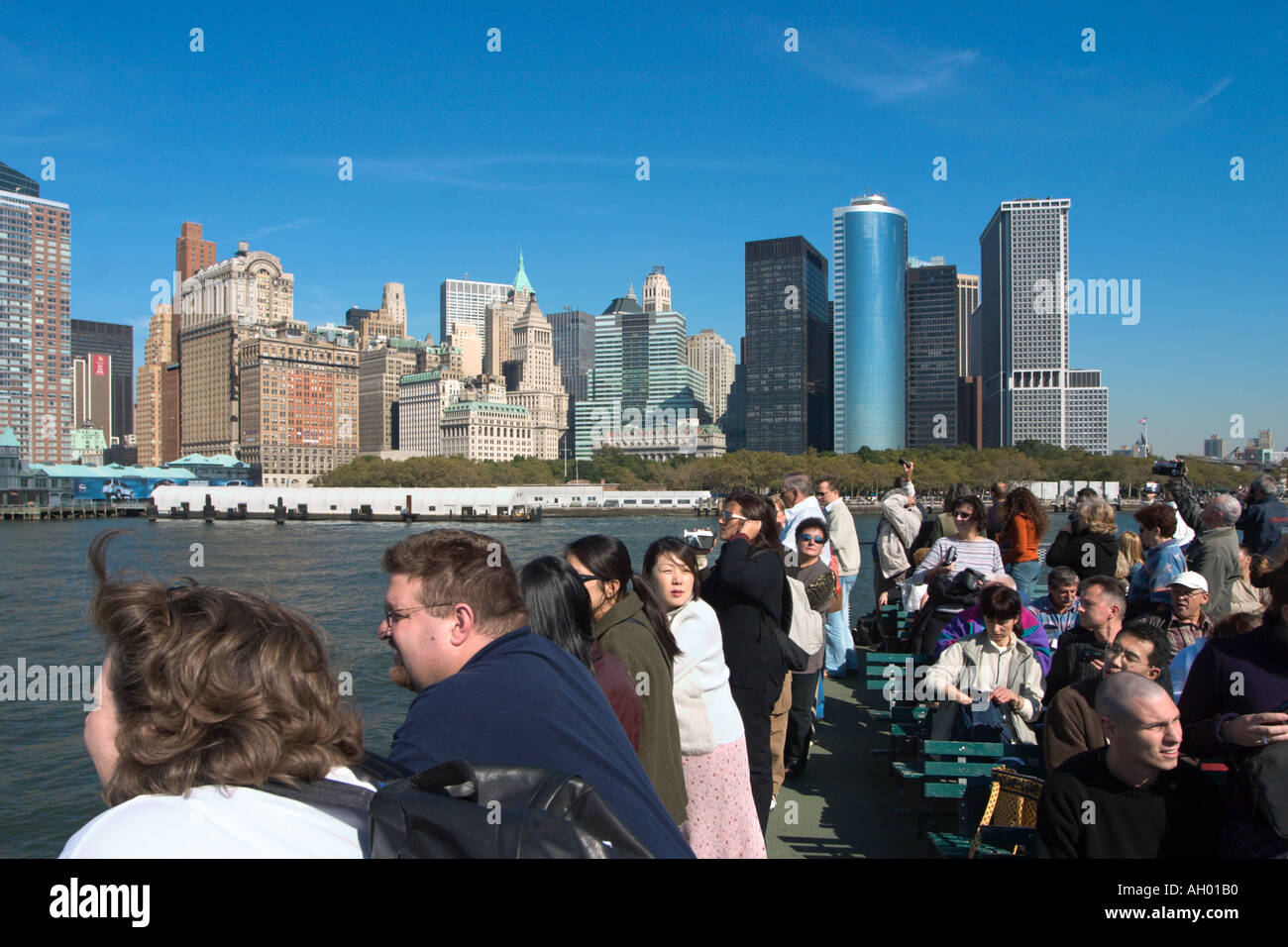 City circle line hi-res stock photography and images - Alamy