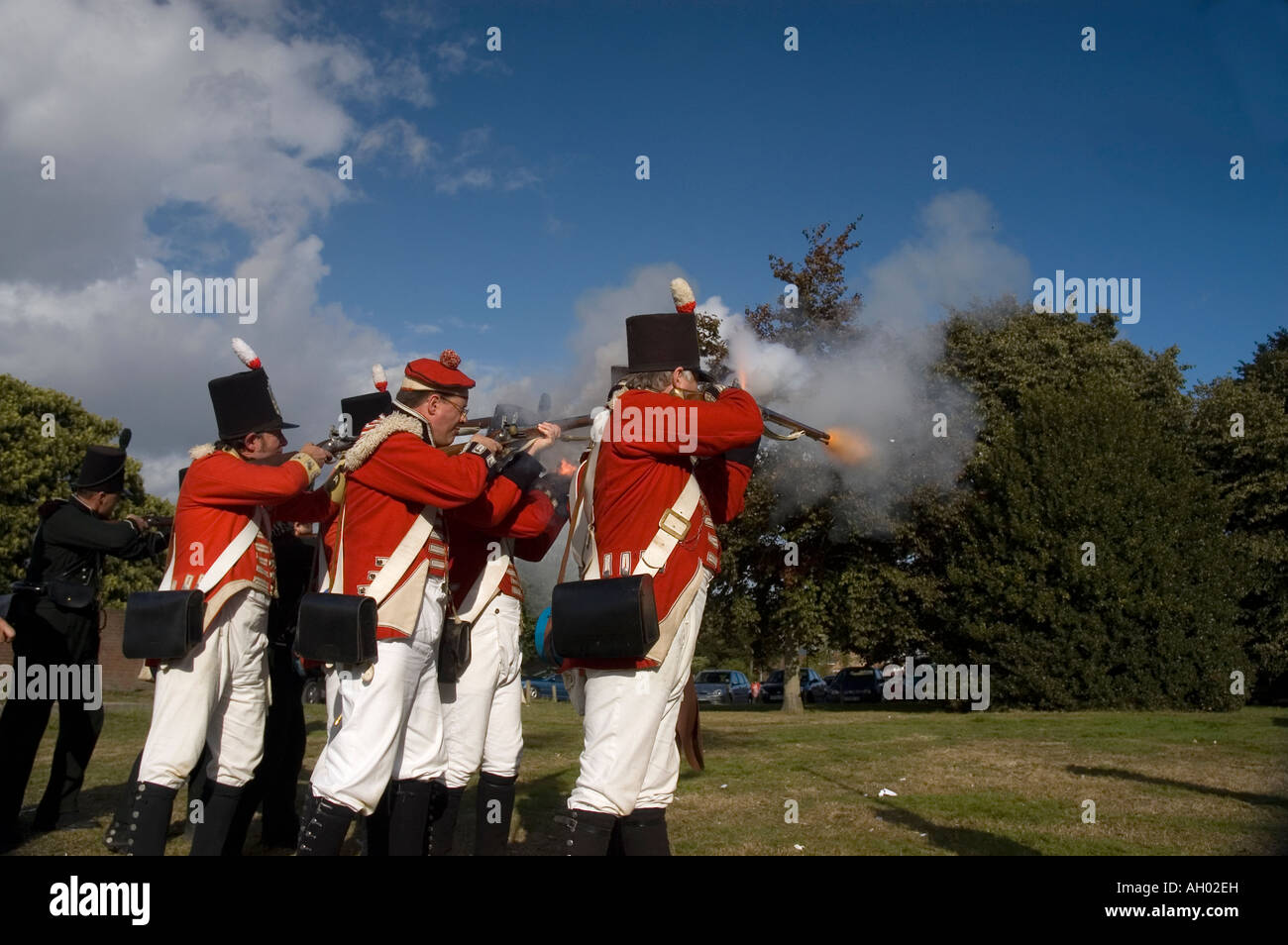 Musket firing hi-res stock photography and images - Alamy