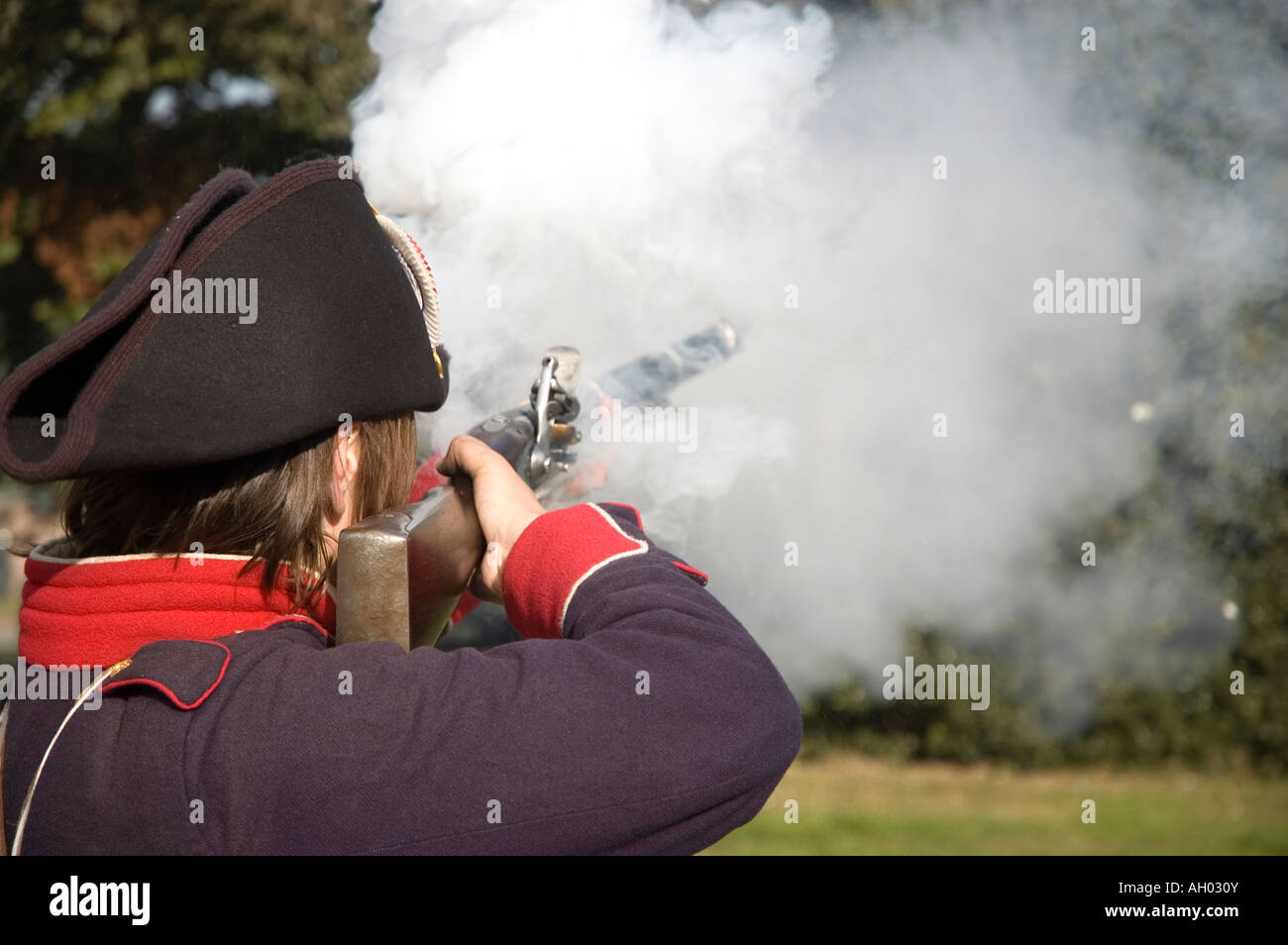 Musket firing hi-res stock photography and images - Alamy
