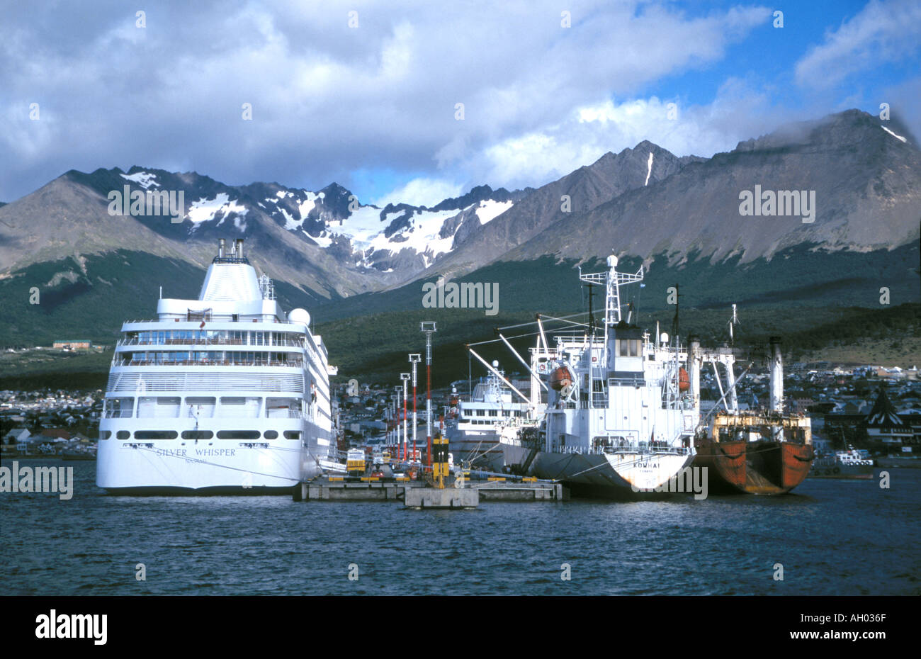 Shipping andes vessel hi-res stock photography and images - Alamy