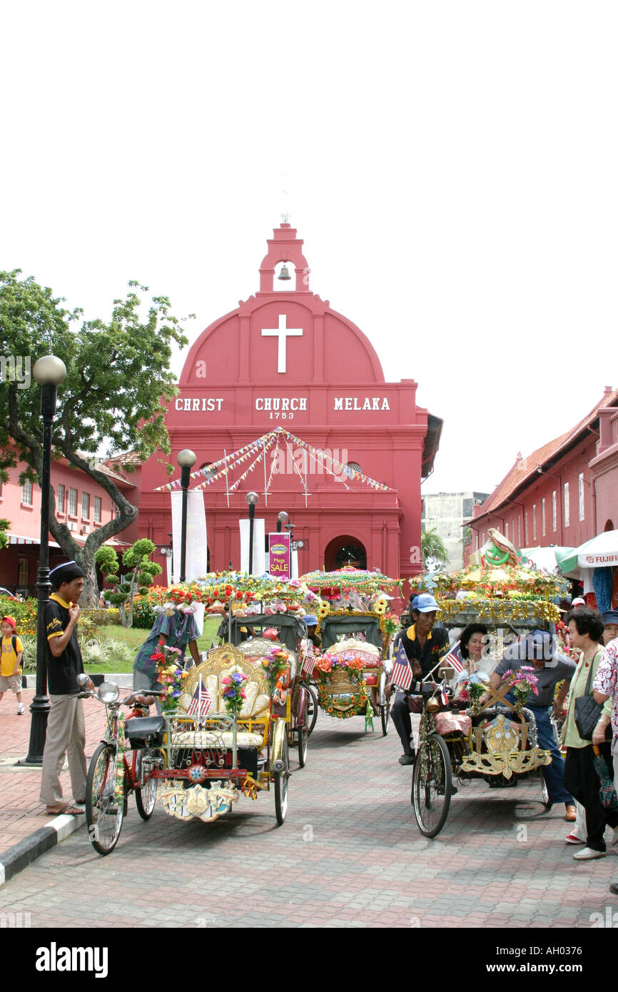 Christin church in Malacca Melaka with Queen Victoria statue in ...