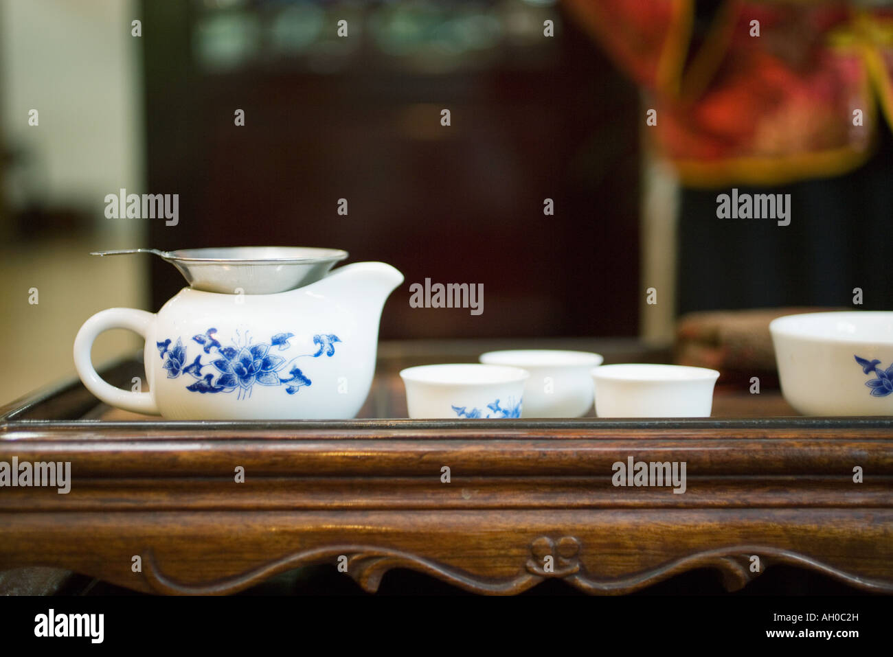 Tea sieves hi-res stock photography and images - Alamy