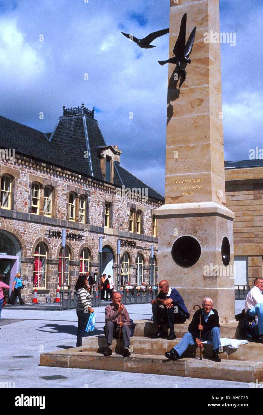 Scotland Highlands Inverness Old chaps share a yarn in the new Falcon ...