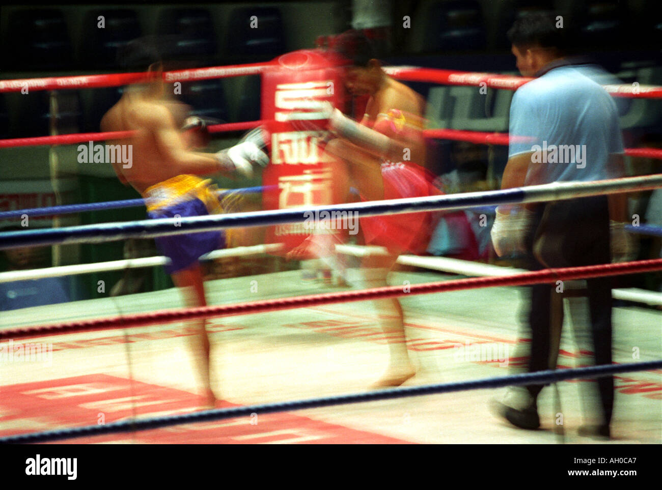 Thai boxing stadium bangkok hi-res stock photography and images - Alamy