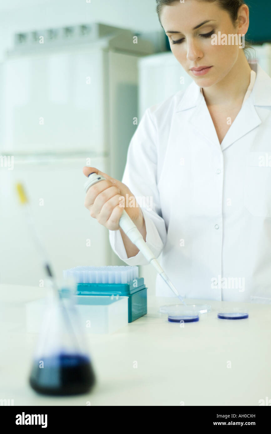 Laboratory glasswares hi-res stock photography and images - Alamy