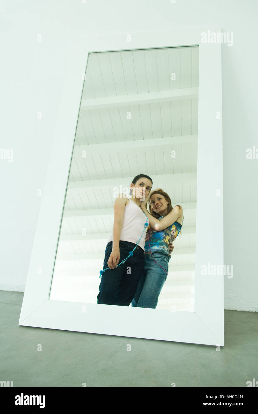 Standing in front of mirrors hi-res stock photography and images - Alamy