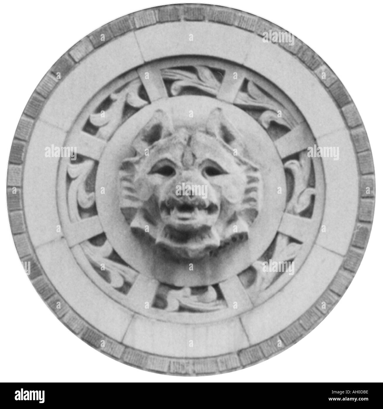 Round carving hi-res stock photography and images - Alamy