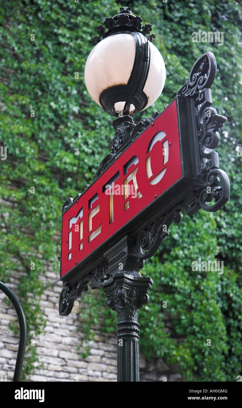 Paris Metro sign Stock Photo - Alamy