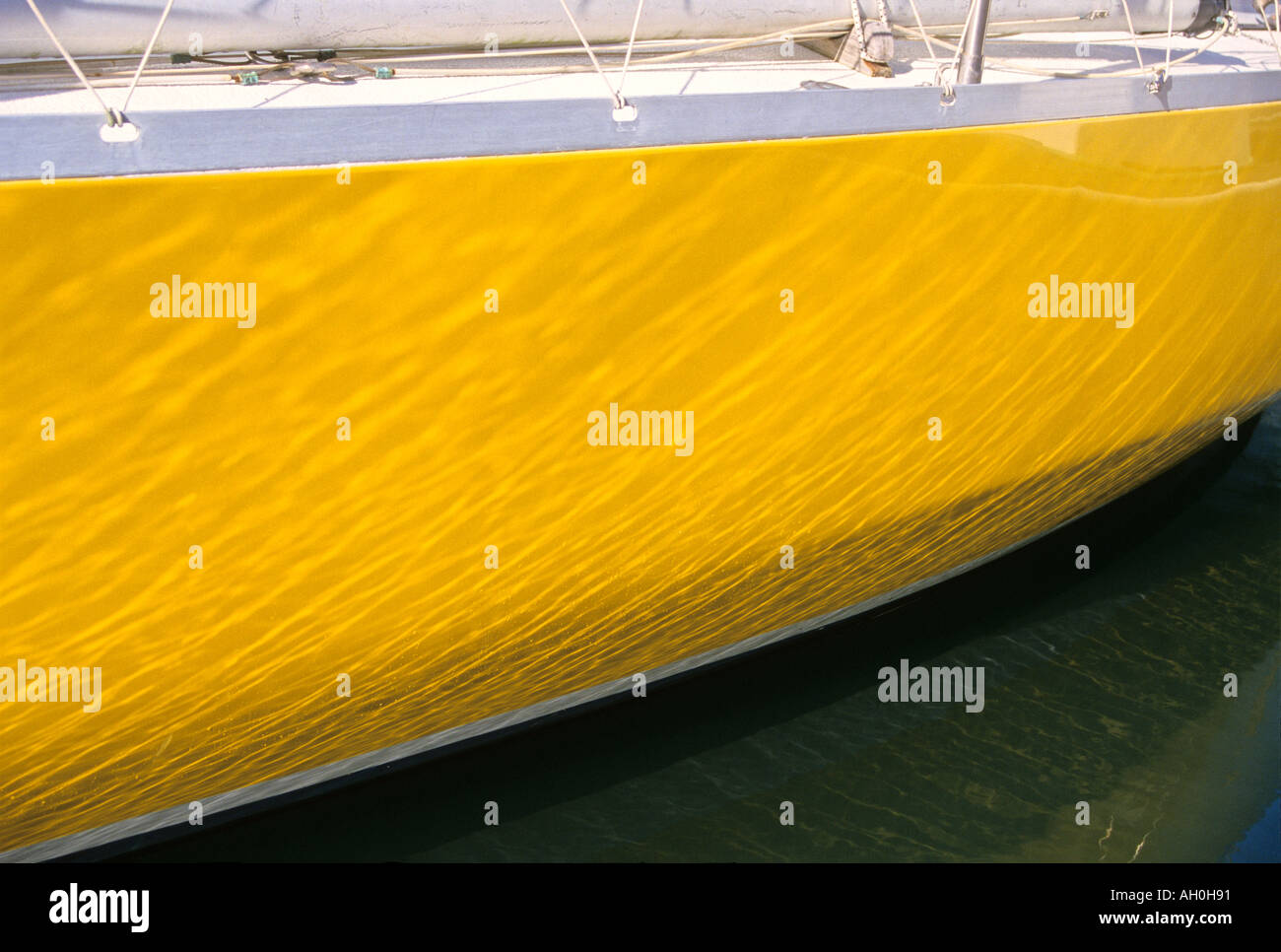 Hull colour hi-res stock photography and images - Alamy