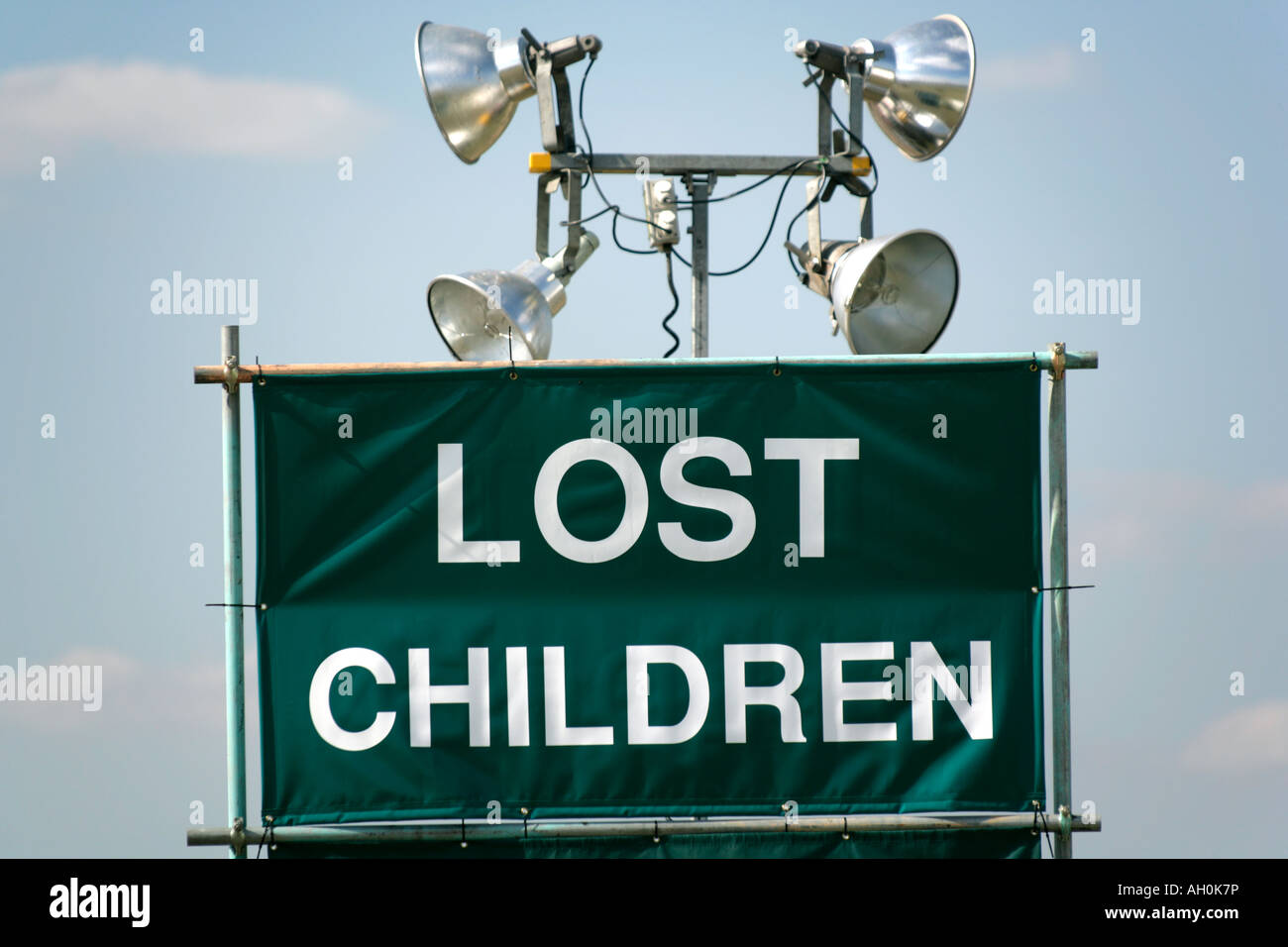 Lost children sign hi-res stock photography and images - Alamy