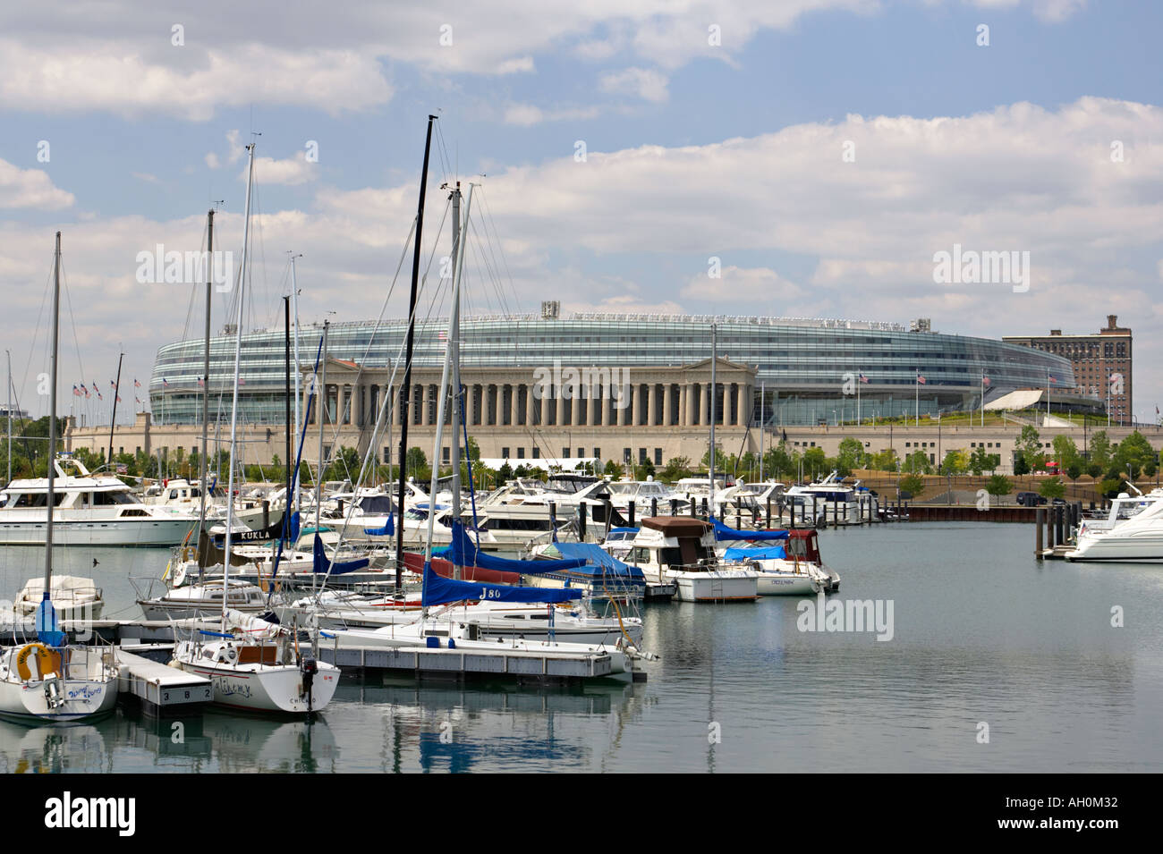 BUILDINGS Chicago Illinois Soldier Field redesigned football field home ...