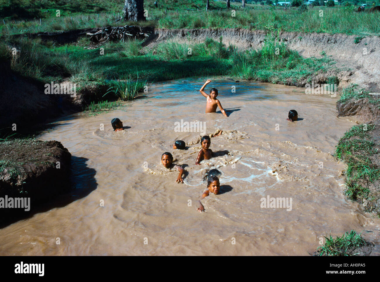 Aborigine boys hi-res stock photography and images - Alamy