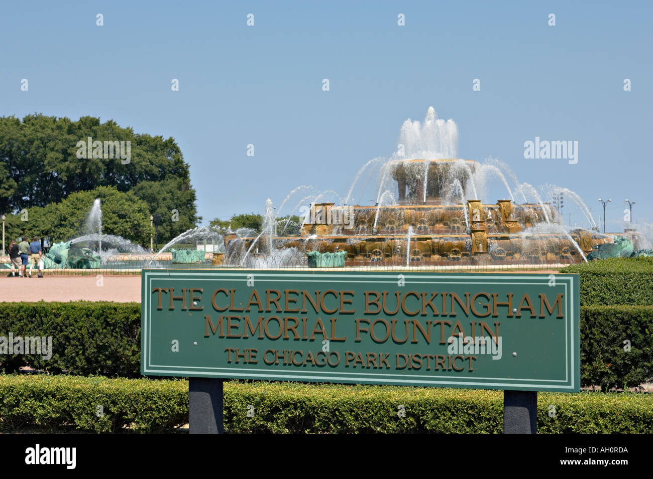 FOUNTAINS Chicago Illinois Clarence Buckingham Memorial Fountain in ...