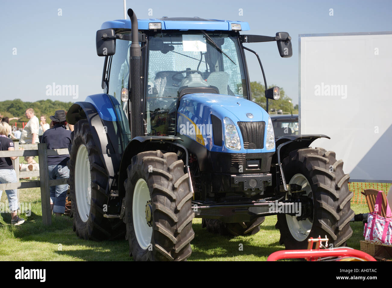 Tractor at show hi-res stock photography and images - Alamy