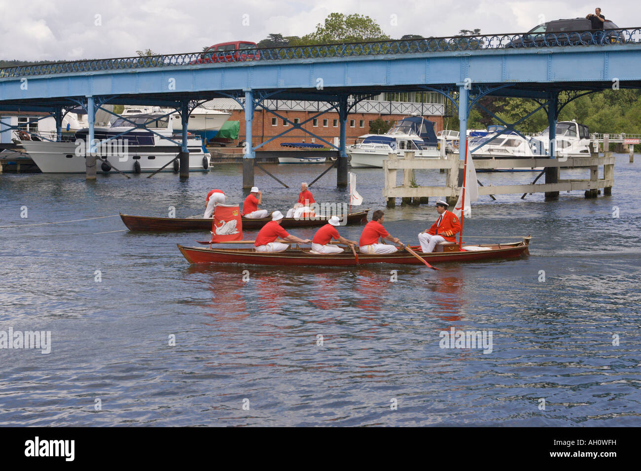 River thames cookham with boats hi-res stock photography and images - Alamy