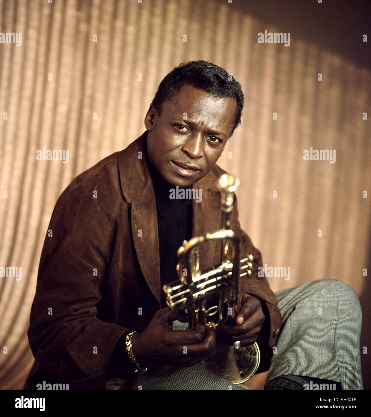 MILES DAVIS (1926-91) US jazz musician here in 1955 Stock Photo - Alamy