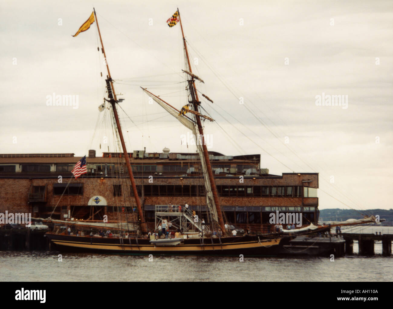 Baltimore clipper hi-res stock photography and images - Alamy