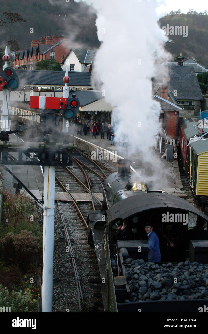 Shunt signals hi-res stock photography and images - Alamy