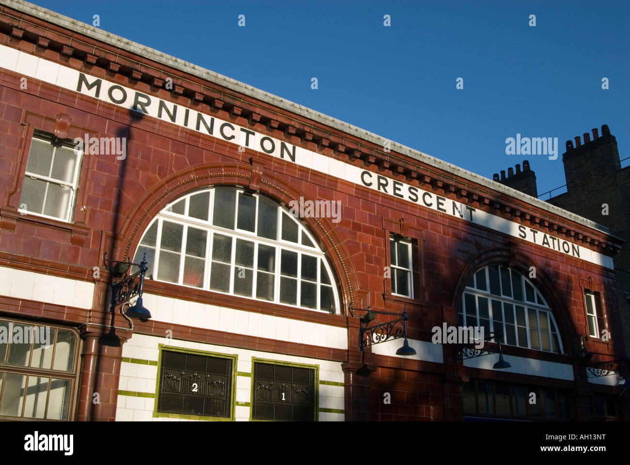 Mornington crescent tube station hi-res stock photography and images ...