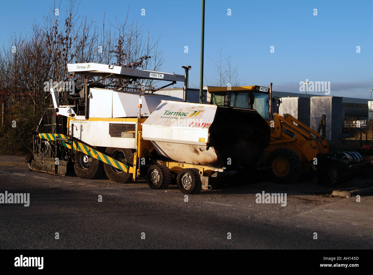 road surfacing equipment tarmac Stock Photo - Alamy