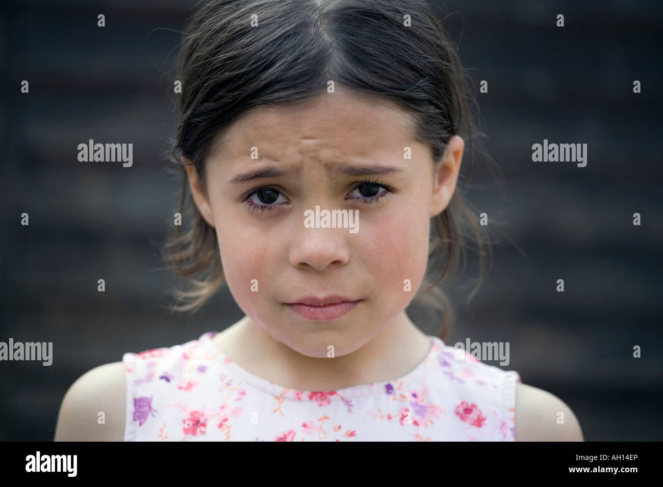 Sad 8 year old girl hi-res stock photography and images - Alamy