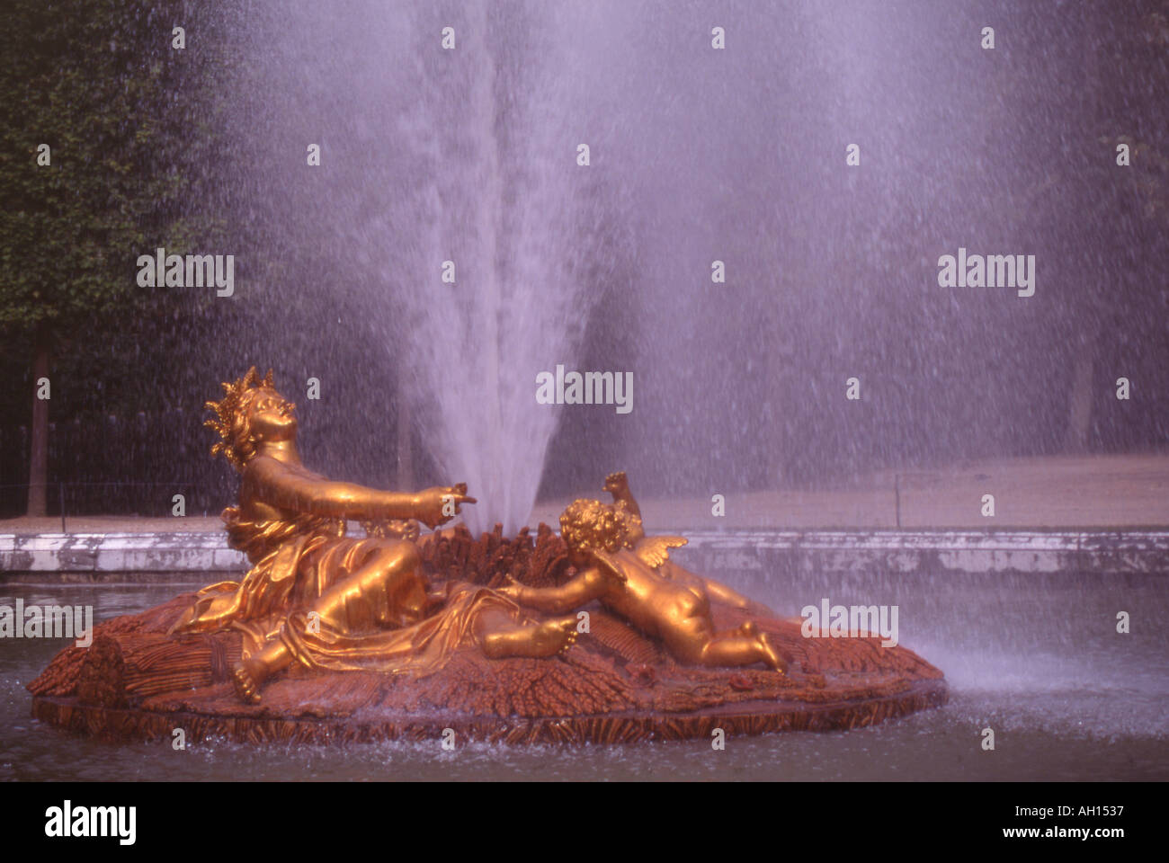 Fountains of versailles hi-res stock photography and images - Alamy