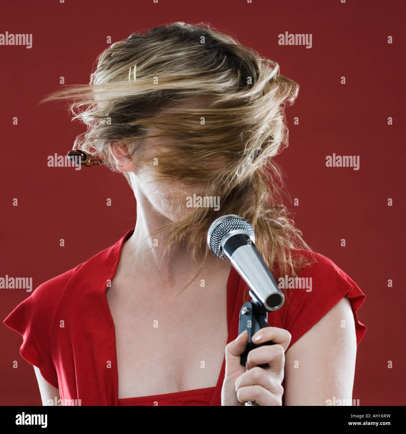 Caucasian woman shaking head in hi-res stock photography and images - Alamy