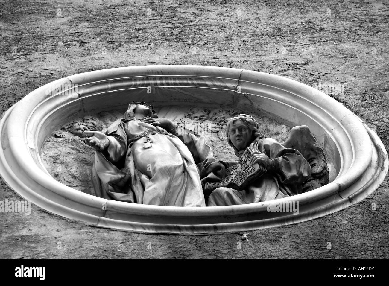 Catholic figures Black and White Stock Photos & Images - Alamy