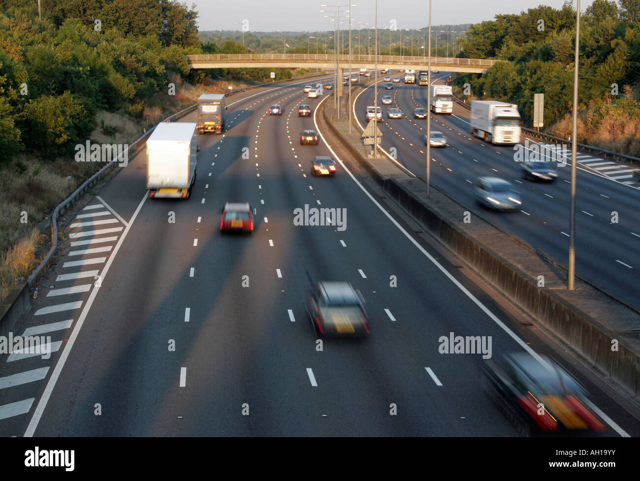 Motorway bridge surrey hi-res stock photography and images - Alamy