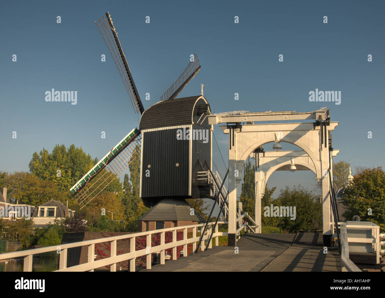 Lifting bridge windmill leiden bridge hi-res stock photography and ...