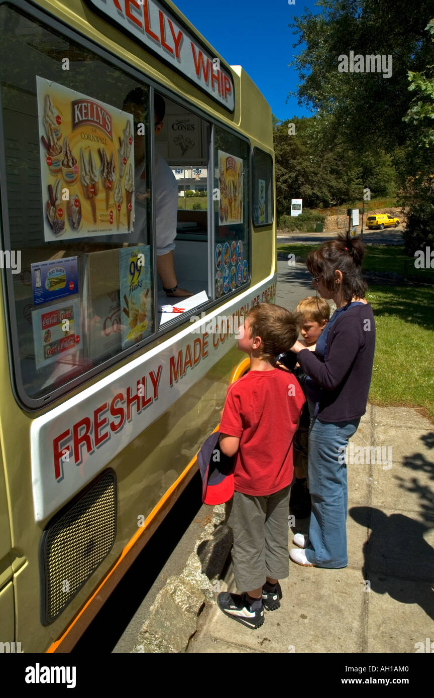 Ice Cream Van Children High Resolution Stock Photography and Images - Alamy