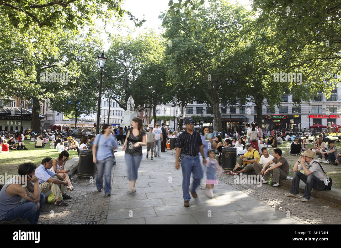 Lecester square hi-res stock photography and images - Alamy