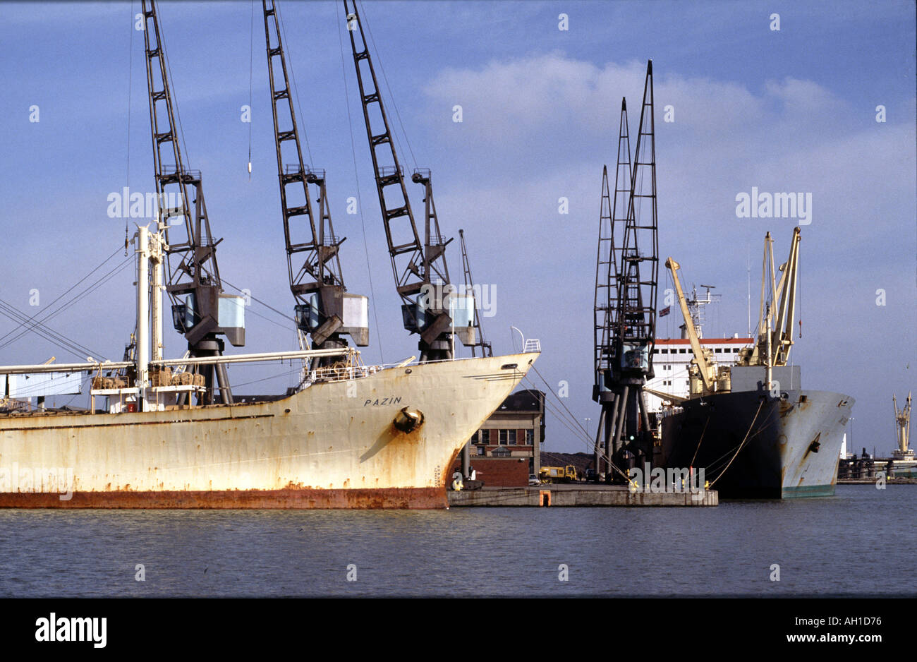 TILBURY DOCKS ESSEX ENGLAND Stock Photo - Alamy