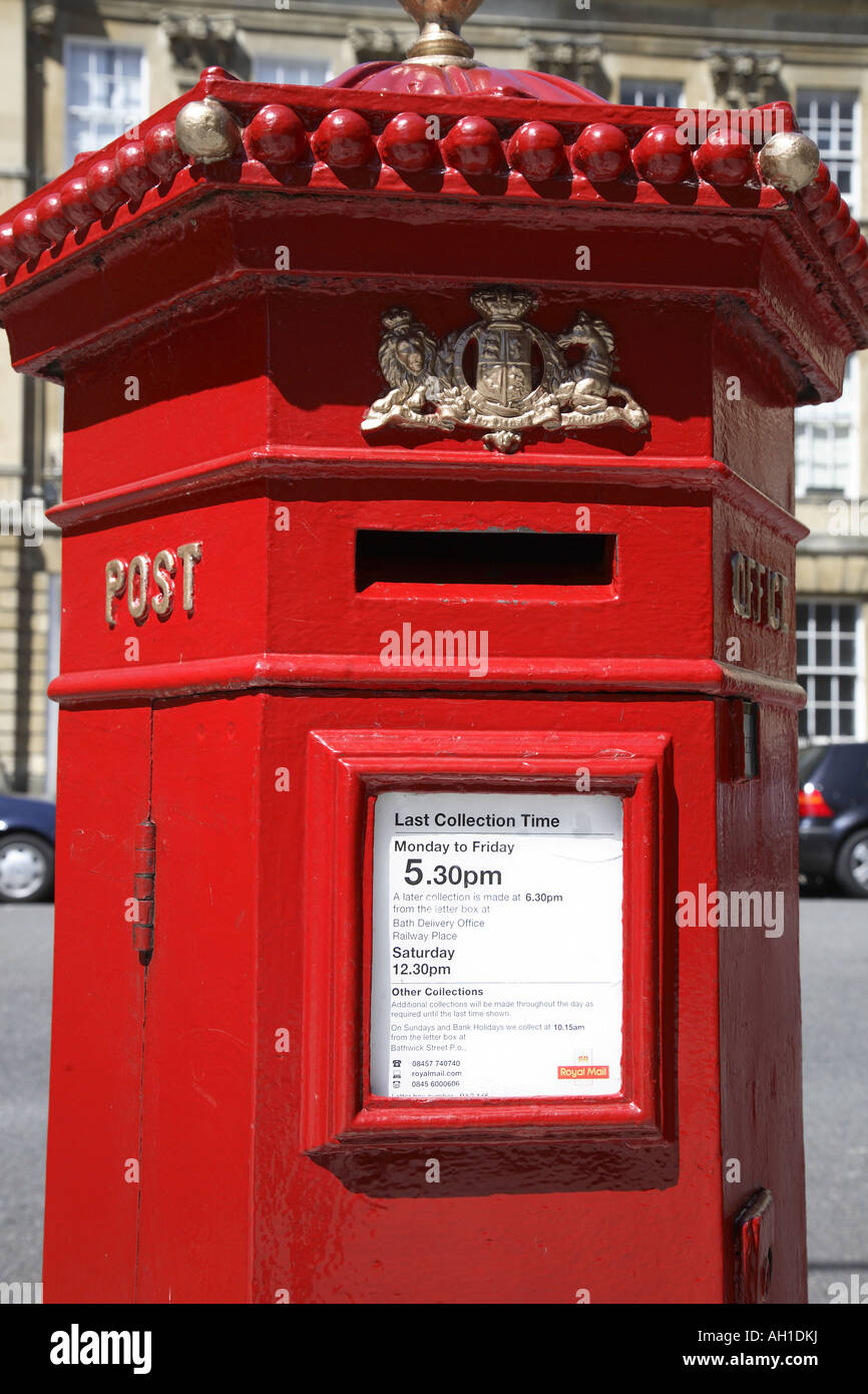 Victorian postbox hi-res stock photography and images - Alamy