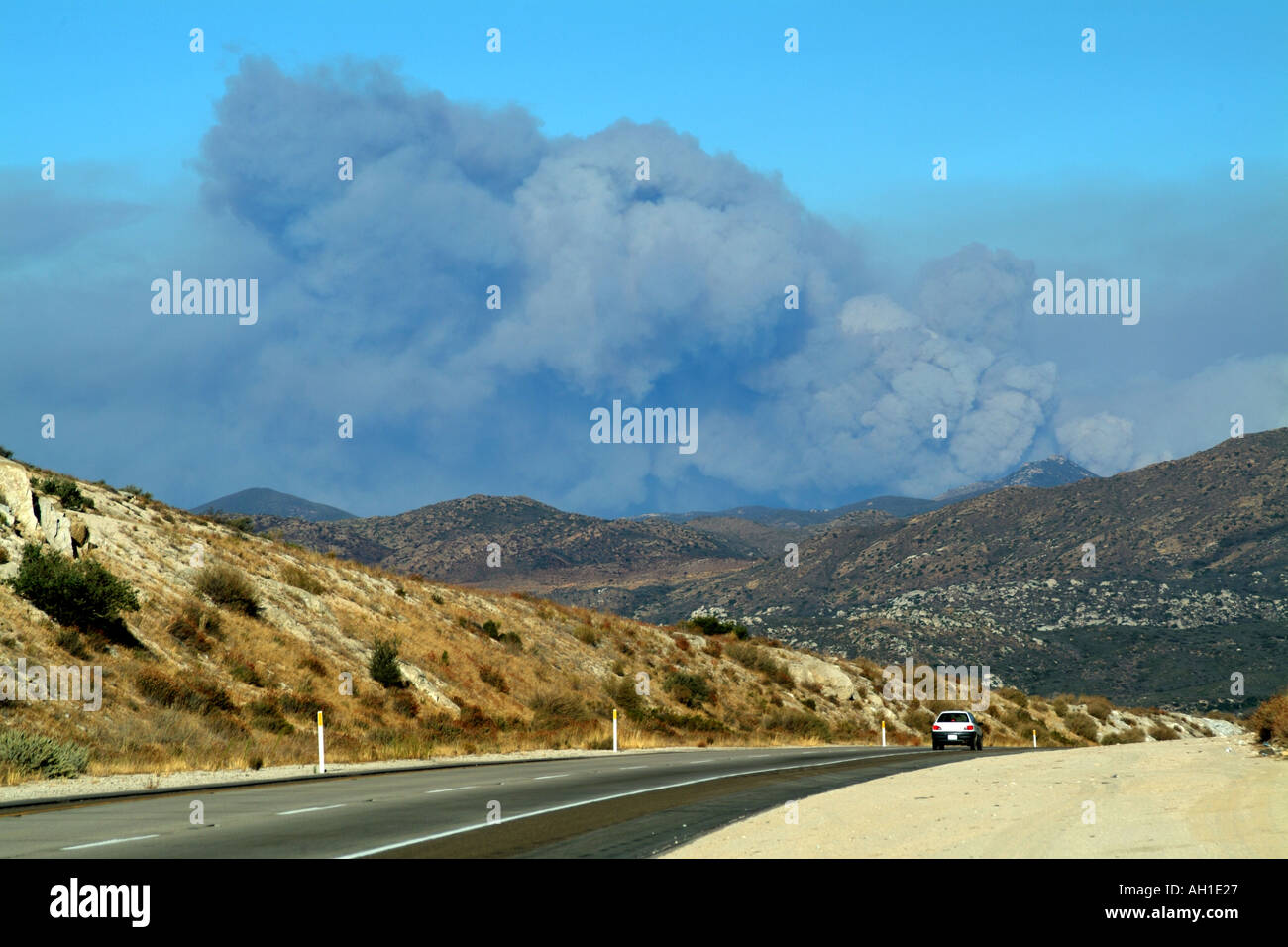 Cedar Fire Out of Control Stock Photo - Alamy