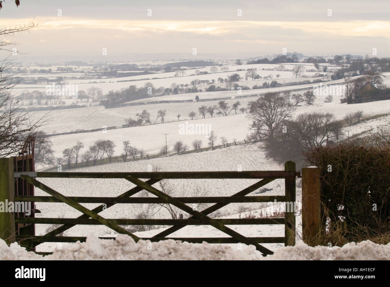 English landscape scenic vale york hi-res stock photography and images ...
