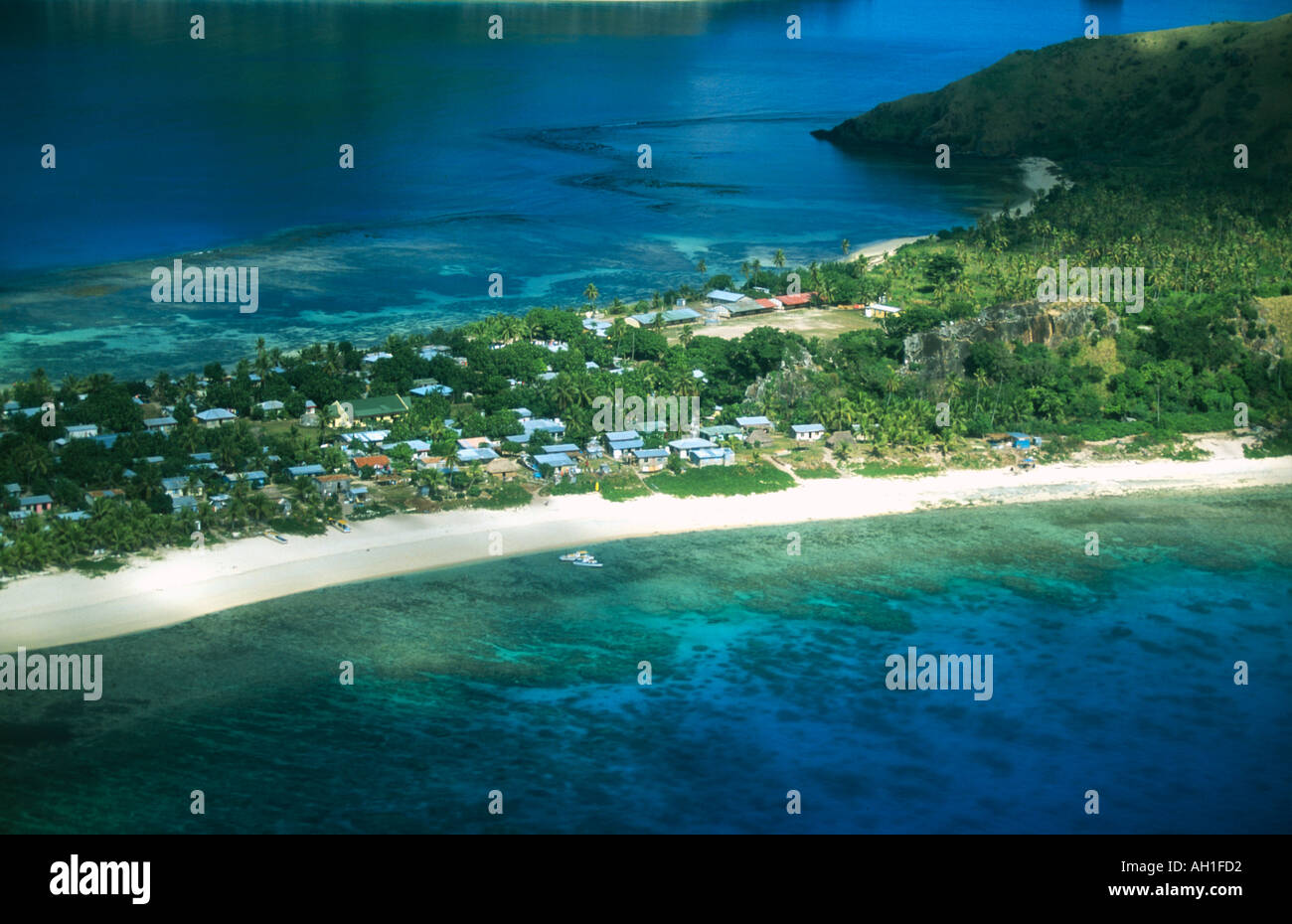 Yanuya Island Mamanuca Islands Fiji aerial Stock Photo - Alamy