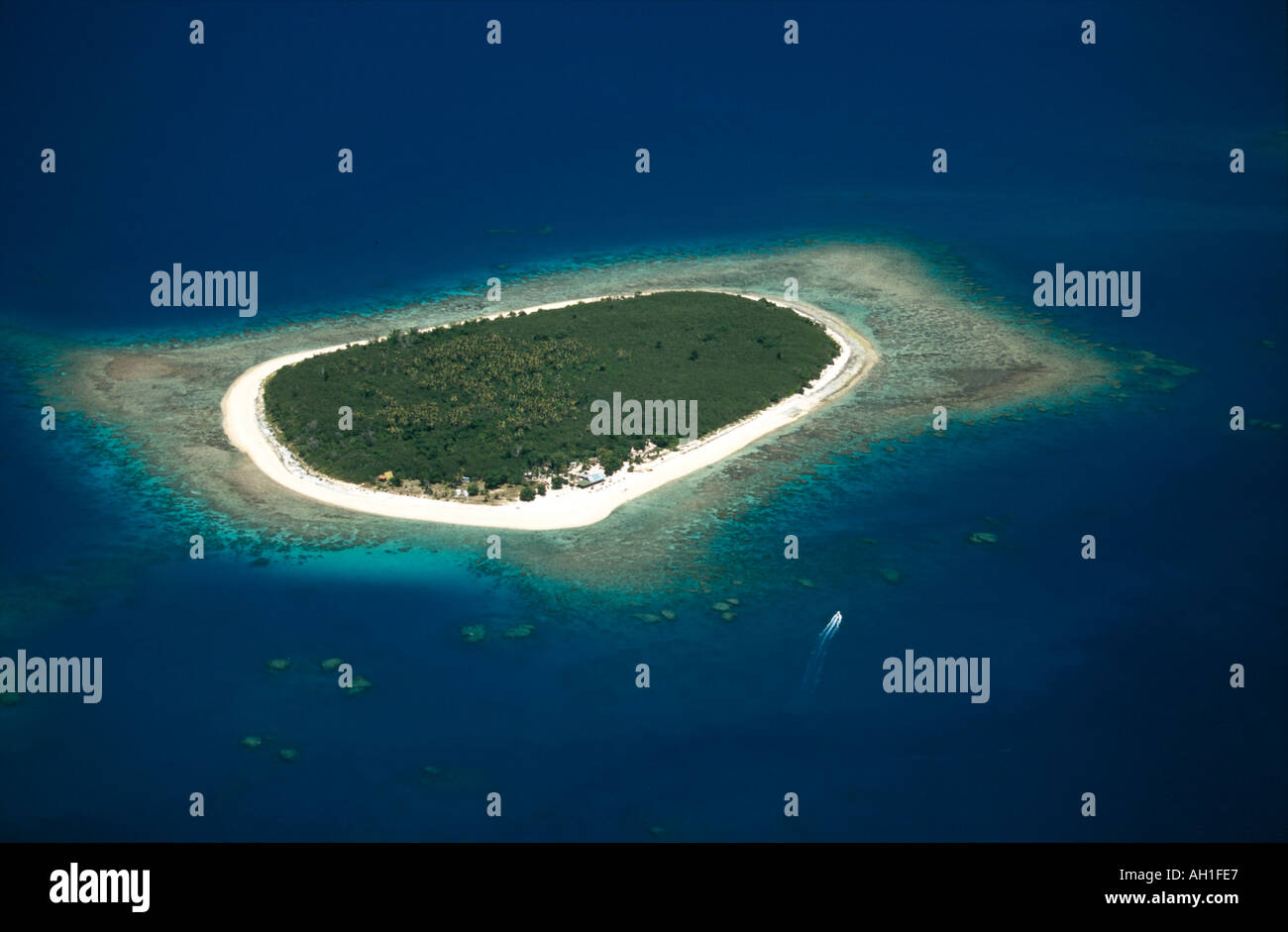 Mamanuca Island Group Mamanuca Islands aerial Stock Photo - Alamy