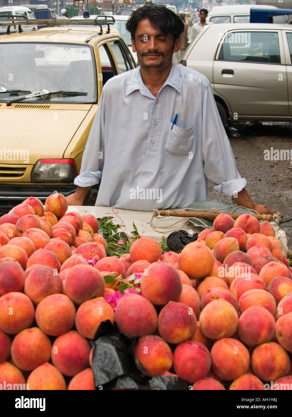 Peach afghan hi-res stock photography and images - Alamy