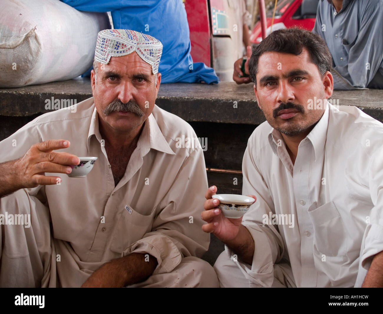 Tea drinkers hi-res stock photography and images - Alamy