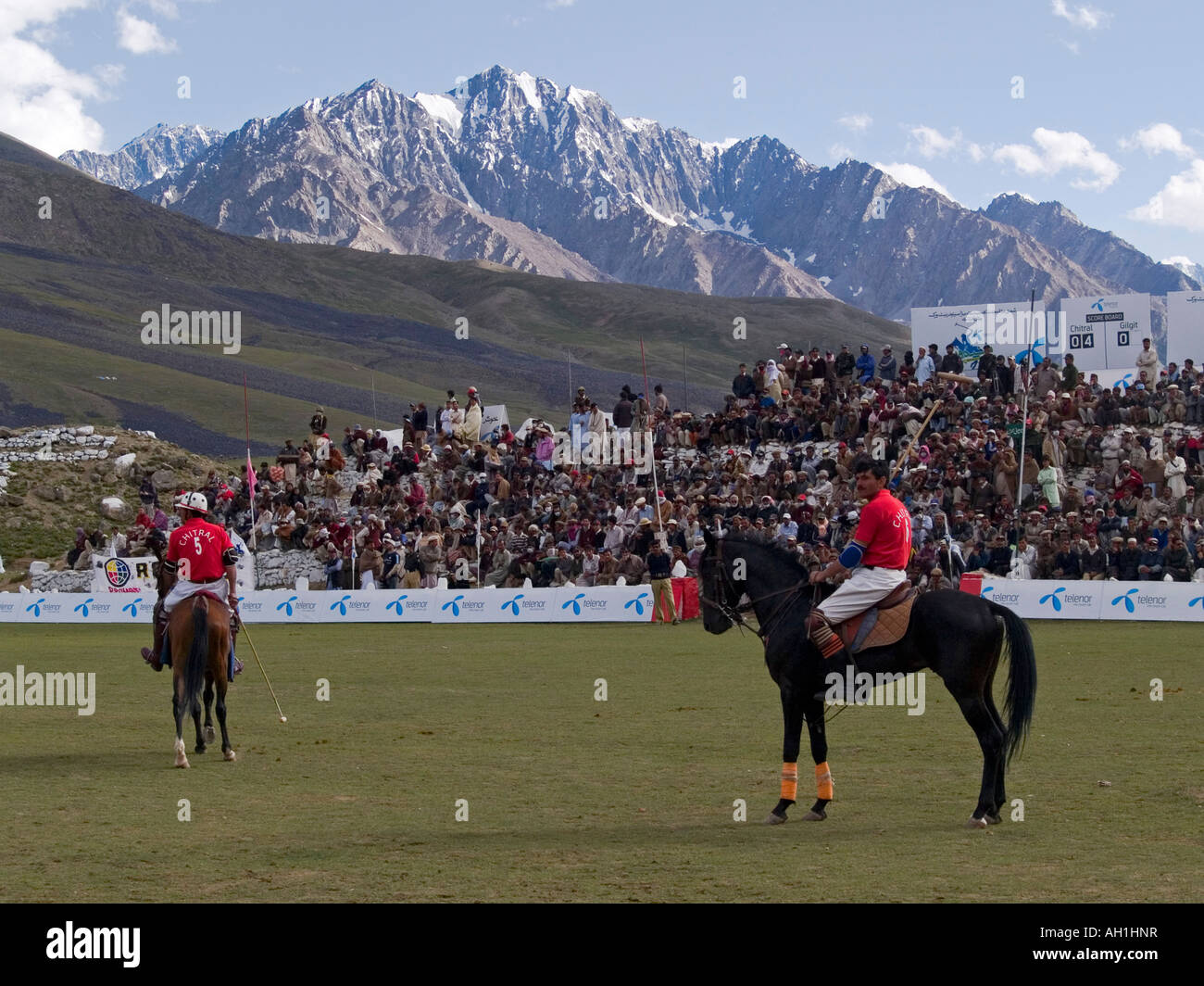 Shandur polo hi-res stock photography and images - Alamy
