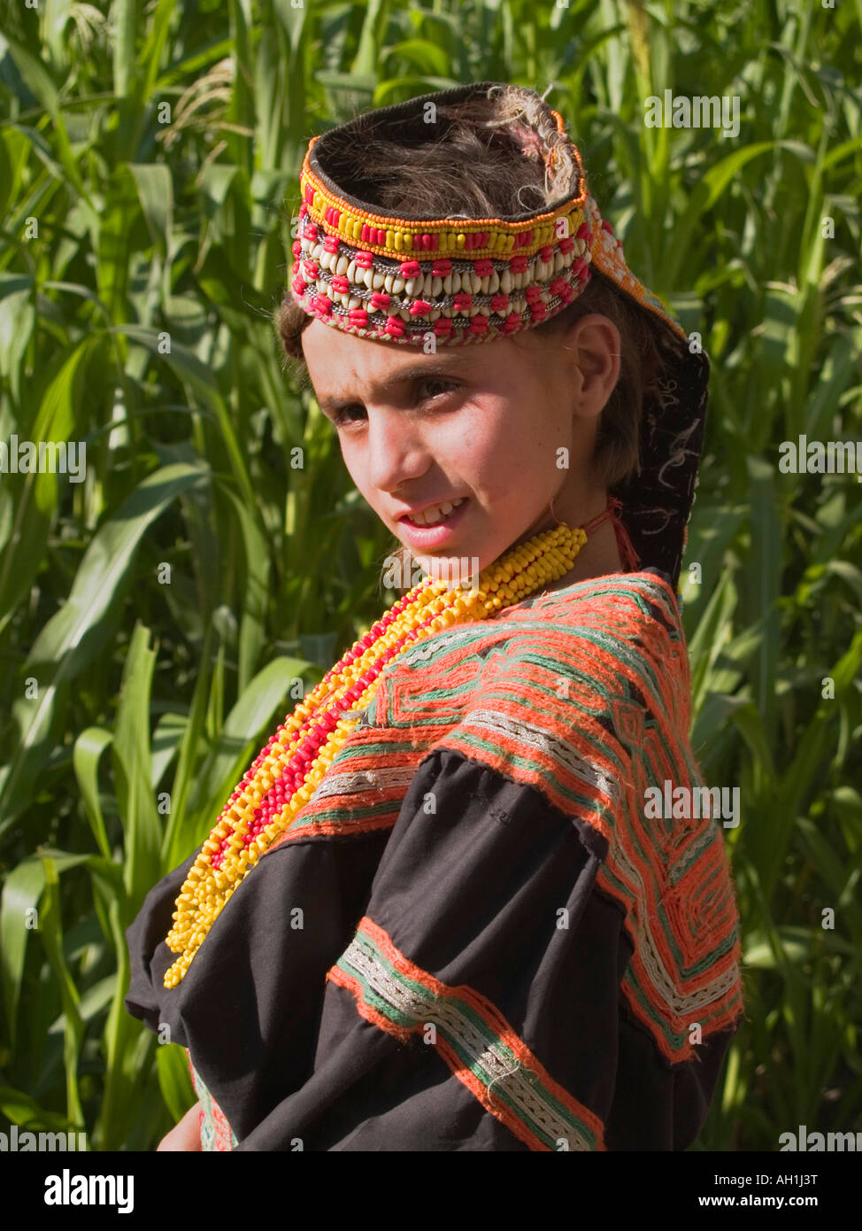 Traditional kalasha girl chitral pakistan hi-res stock photography and ...