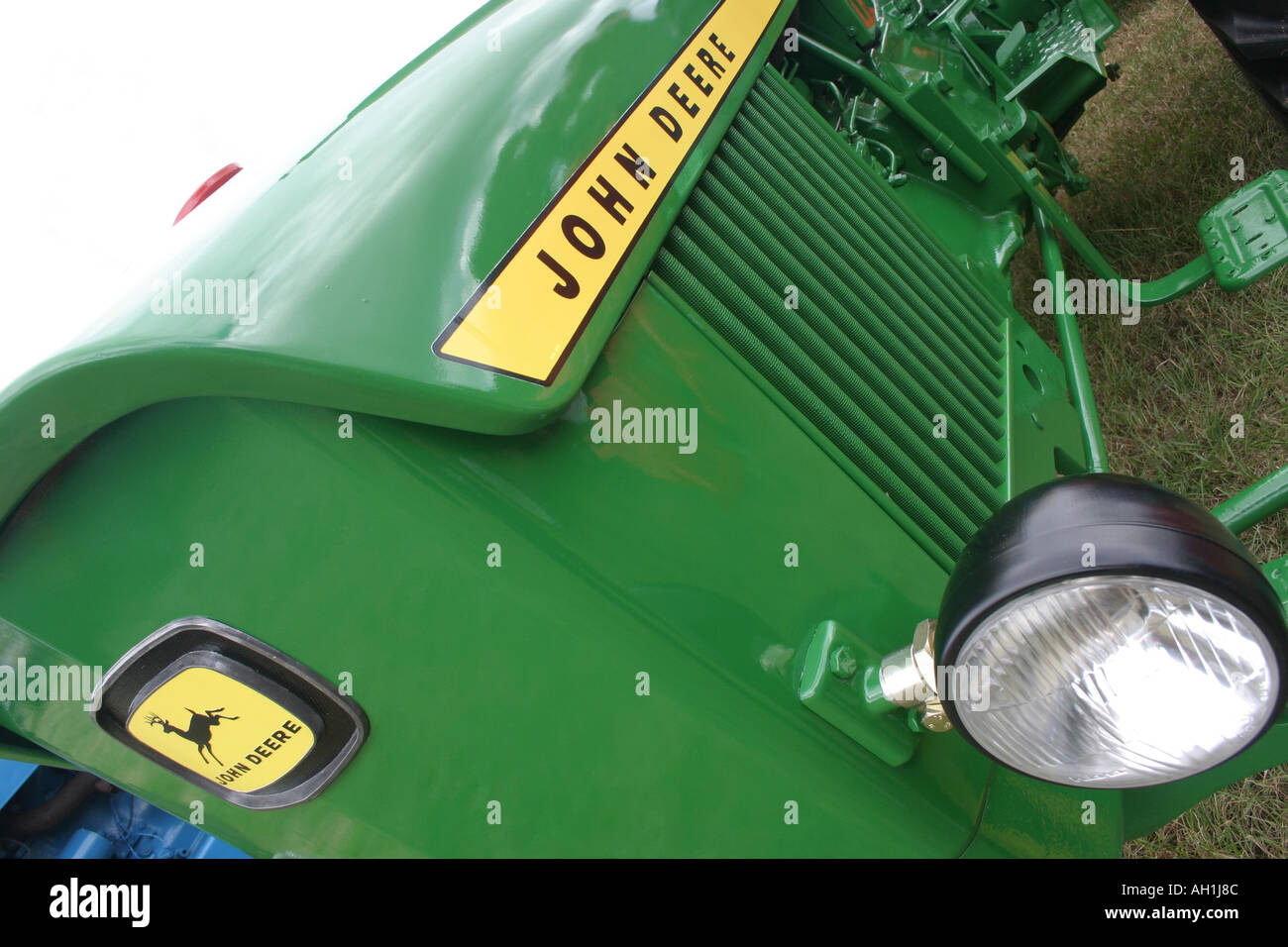 bright green John Deere tractor Stock Photo - Alamy