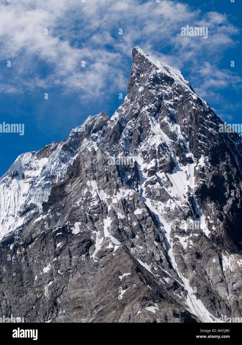 Beautiful alpine peaks in karakoram hi-res stock photography and images ...
