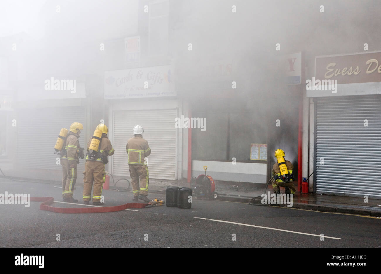 Fireman shop hi-res stock photography and images - Alamy