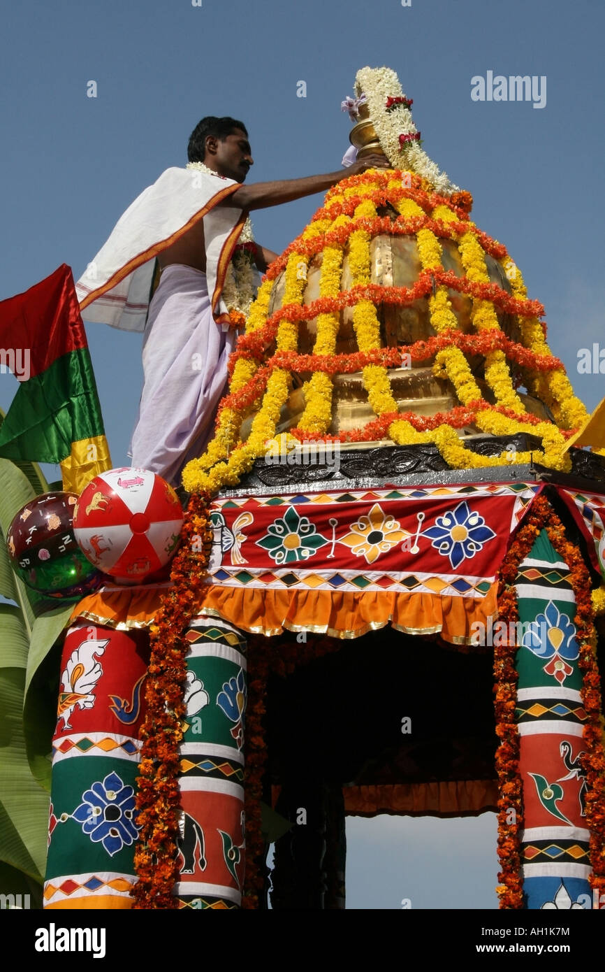Priest prepare chariot pooja for Maha shivratri , Mahashivratri , Koti ...