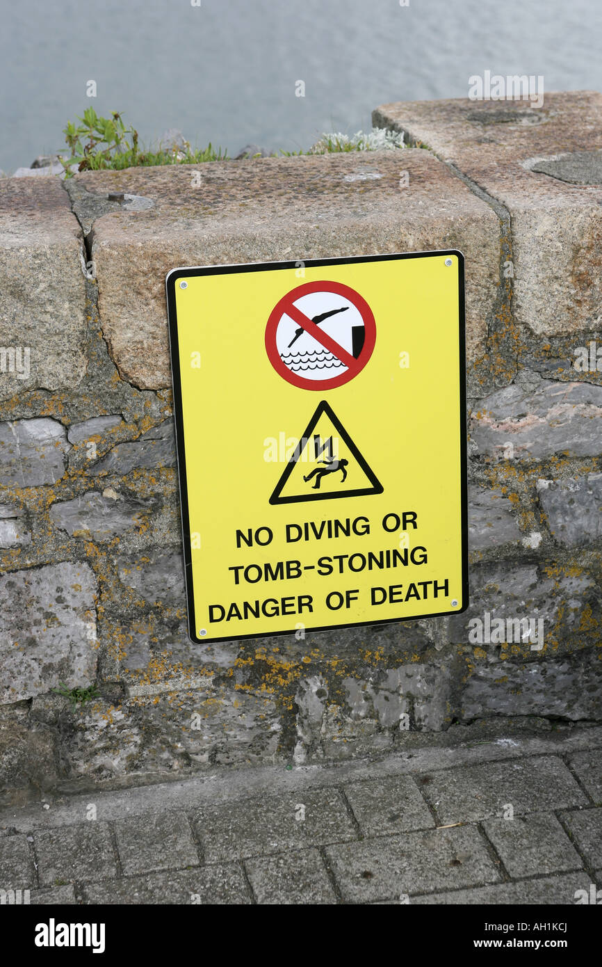 Sensible sign hi-res stock photography and images - Alamy