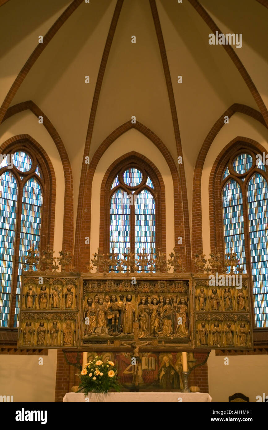 Parish church interior hi-res stock photography and images - Alamy