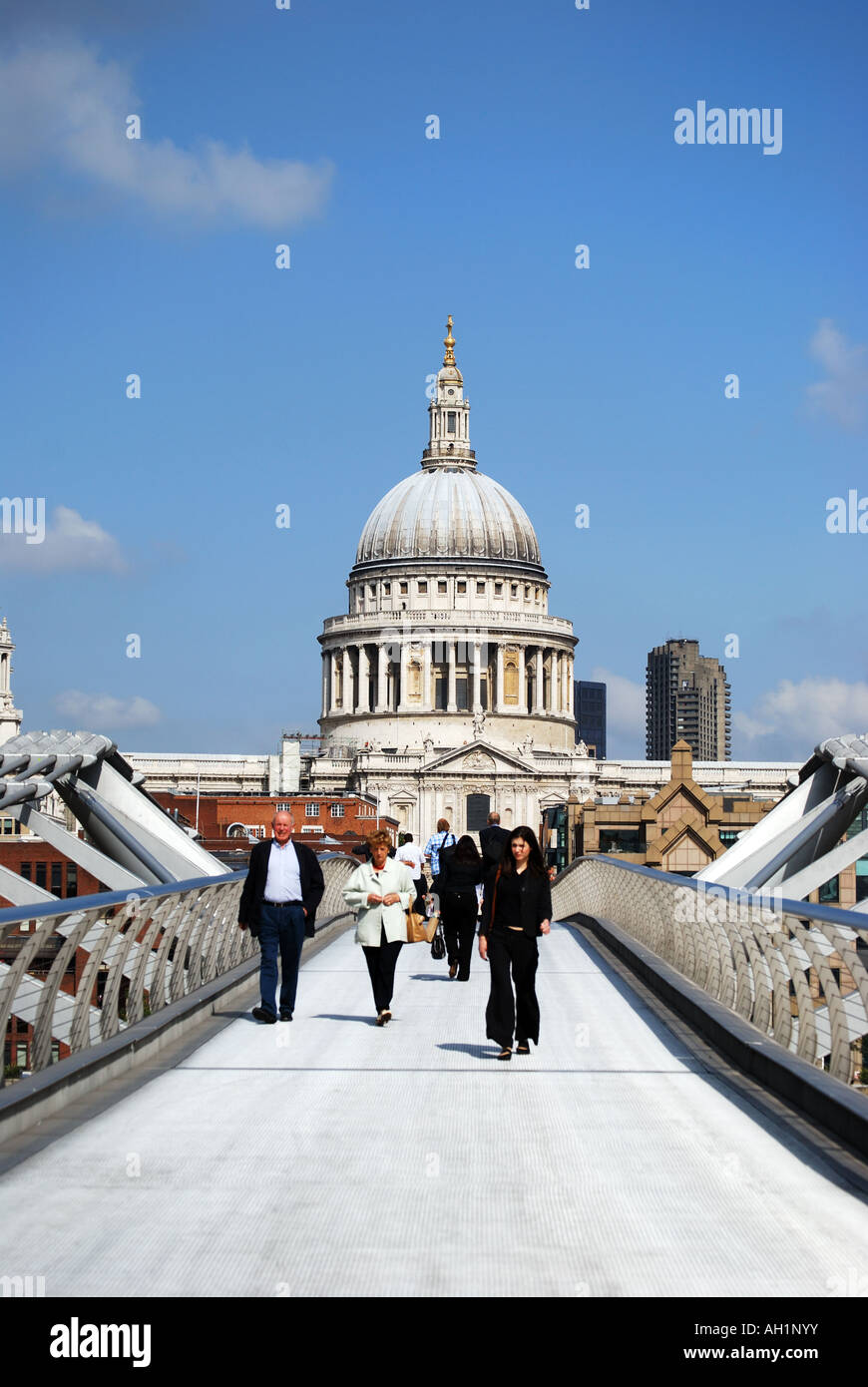Travellers footbridge hi-res stock photography and images - Alamy